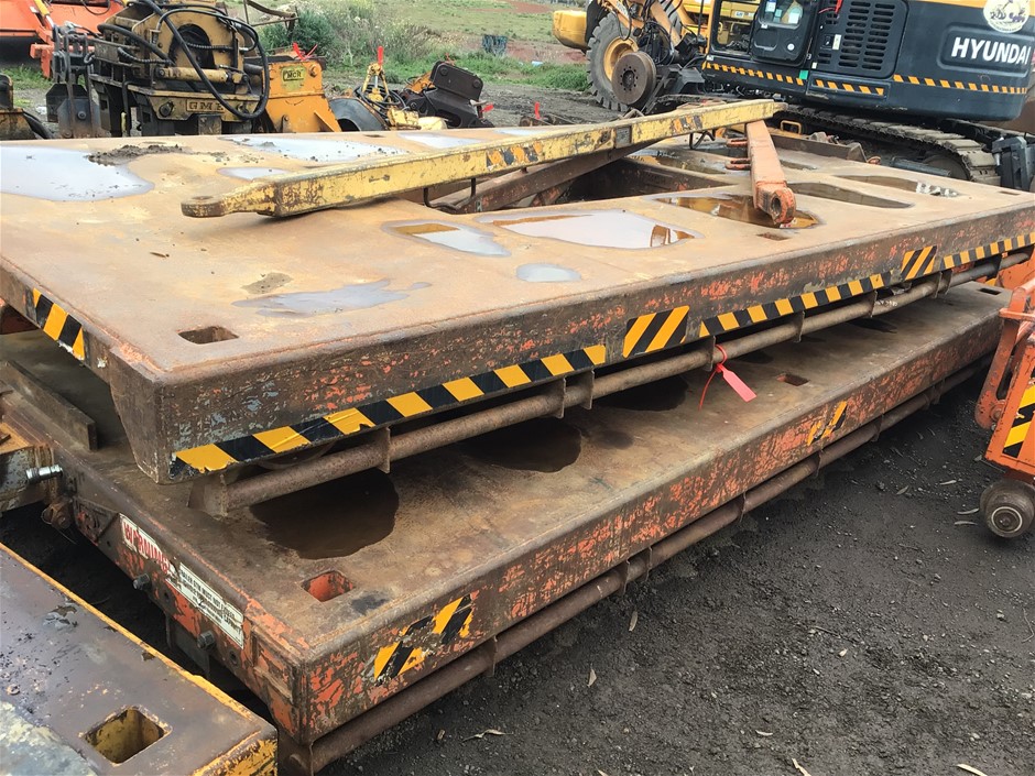 2 x Steel Fabricated Flat Bed Rail Trolleys Auction (0021-3023265 ...