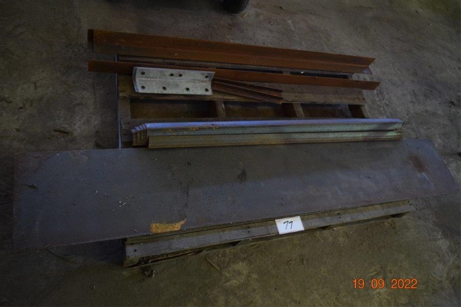 Lot of Offcut Steel Angle and Plate Auction (0077-9035110) | Grays ...