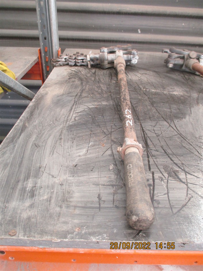 Chain Pipe Clamp with 700mm Chain Auction (0262-7041373) | Grays Australia