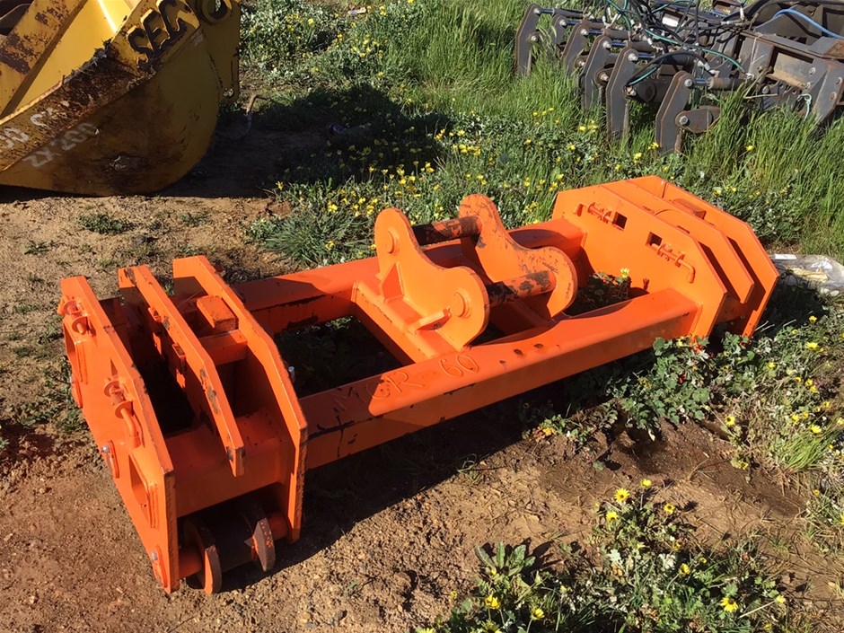 Street Fabricated Steel Rail Scrubber Auction (0041-3023265) | Grays ...