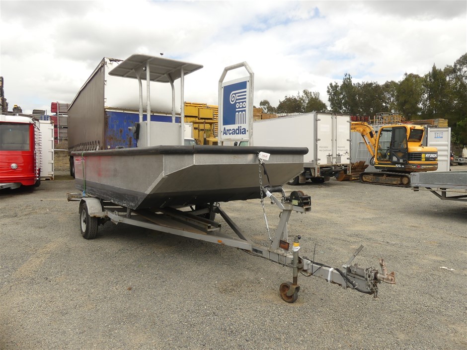 Circa 2012 Phoenix 4.7 Metre Aluminium Hull Centre Console Power Boat ...