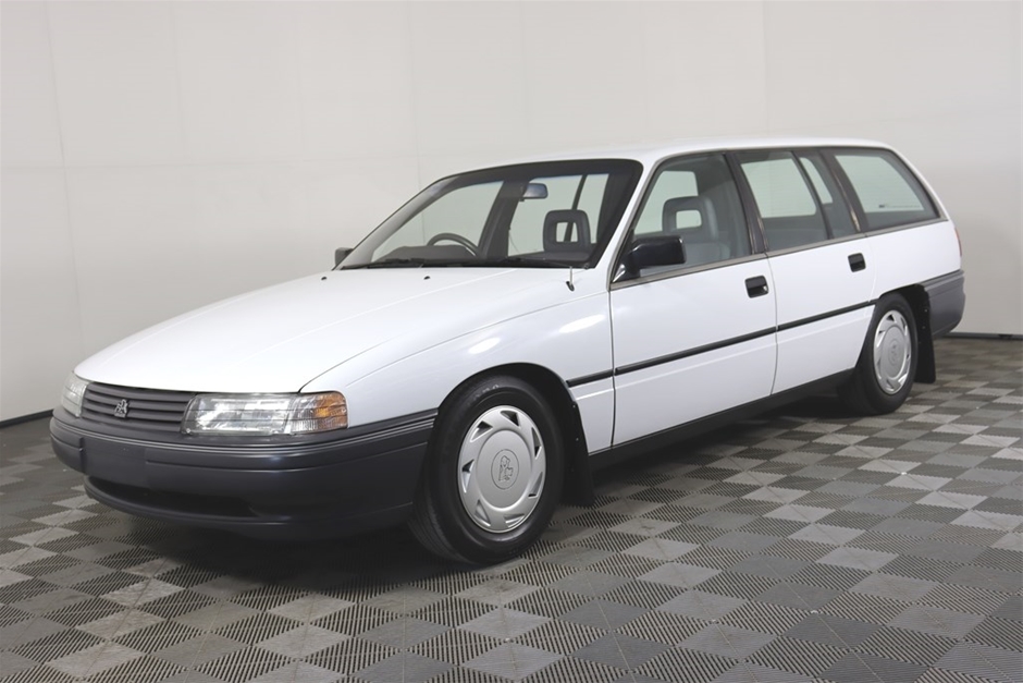 1990 Holden VN Commodore Executive Factory V8 5-Speed Manual Wagon ...