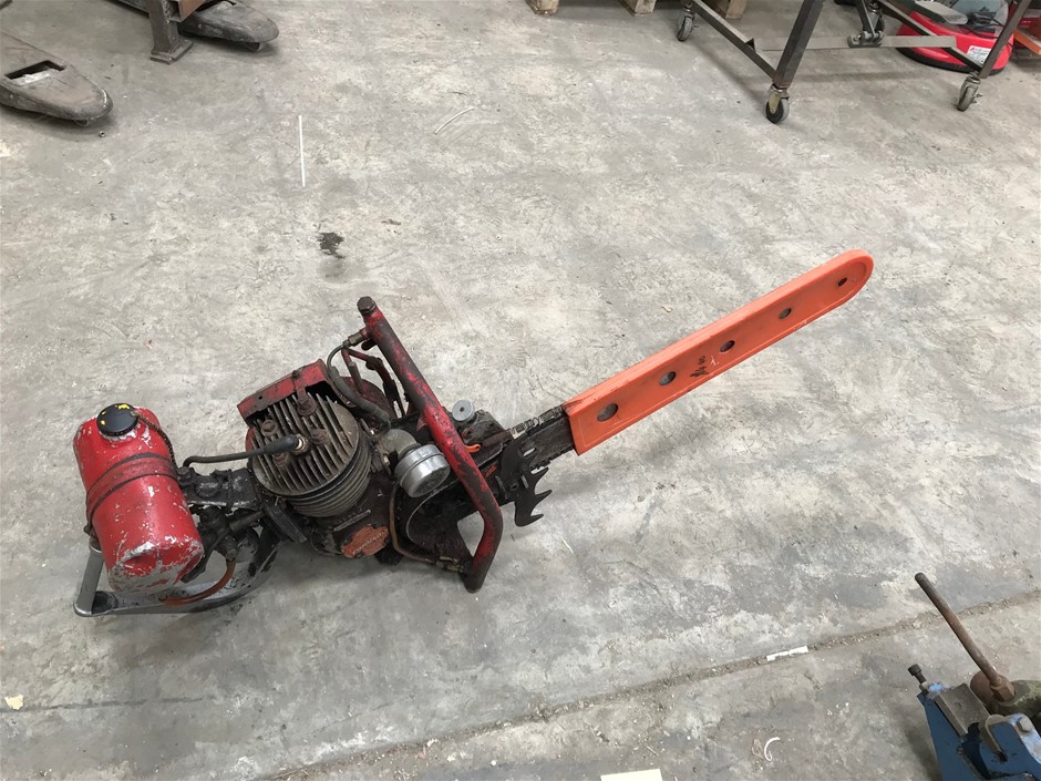 Danarm Petrol Chain Saw Auction (0043-3023552) | Grays Australia