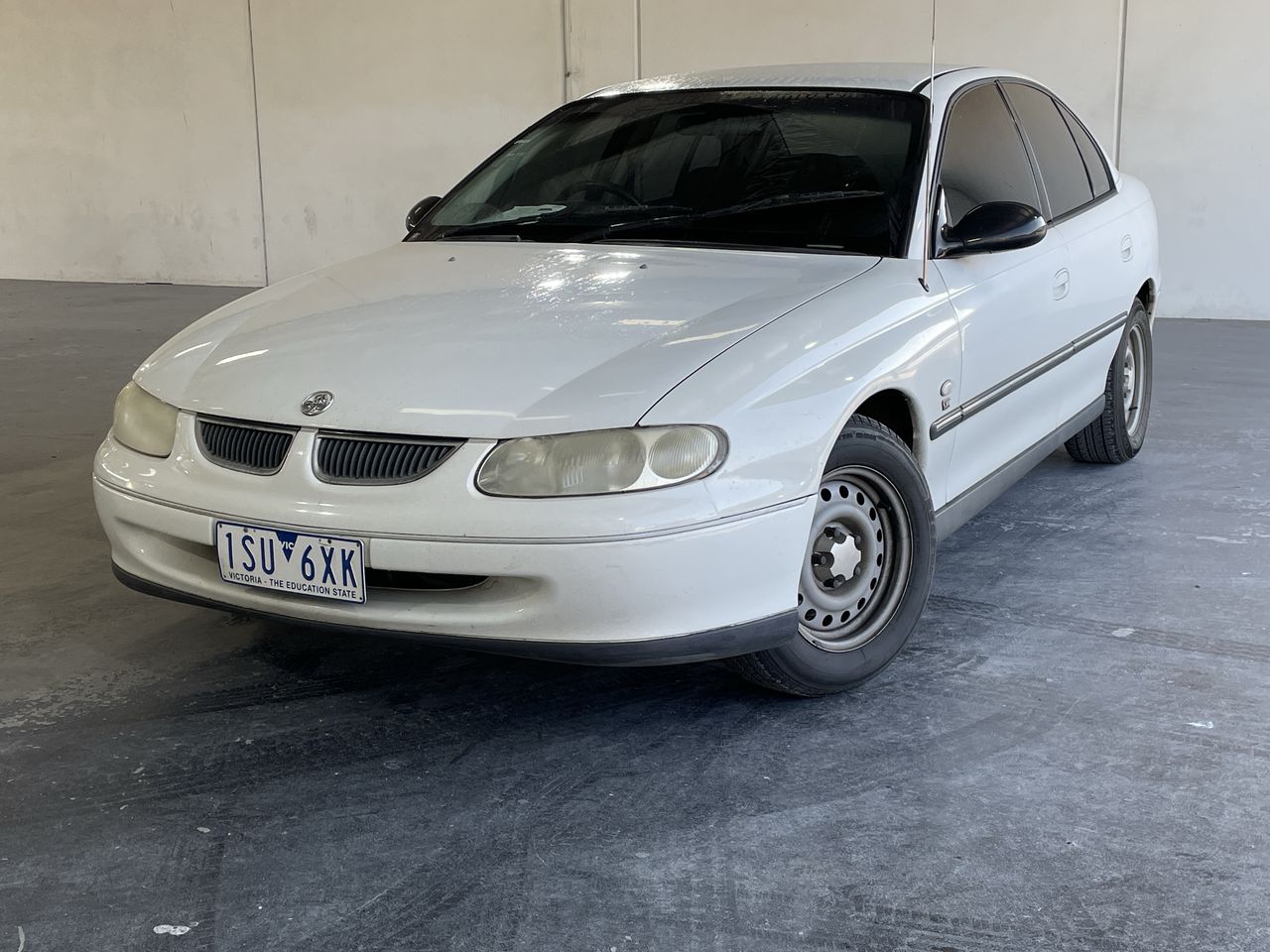 1999 Holden Commodore Olympic Edition VTII Automatic Sedan Auction ...