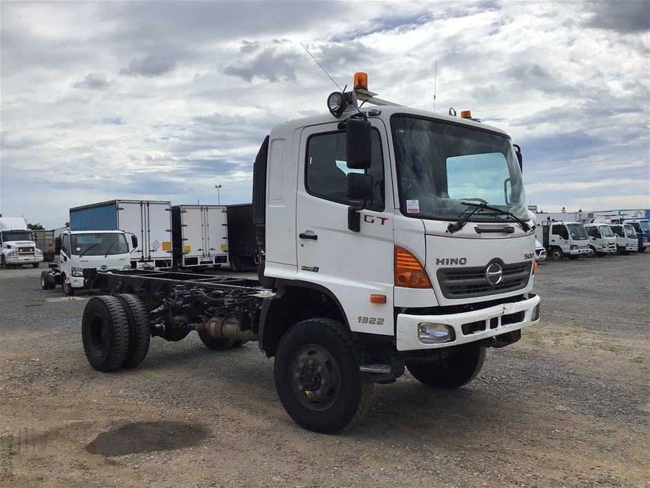 2011 Hino GT 500 4 x 4 Cab Chassis Truck Auction (0001-7041922) | Grays ...