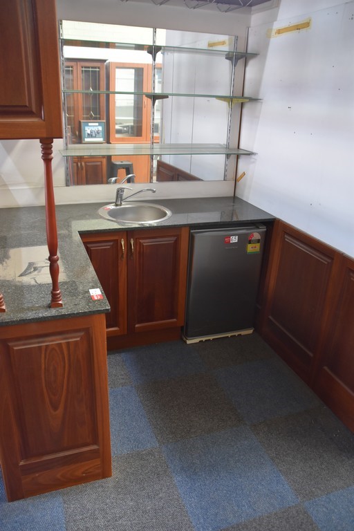 Corner Bar Display Unit Auction (0084-5050628) | Grays Australia