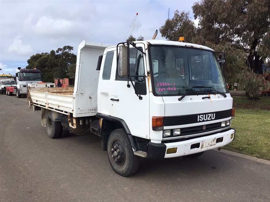 1988 Isuzu FSR (4 x 2) Tipper Truck Auction (0001-3023743) | Grays ...