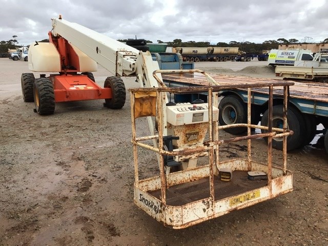 2004 Snorkel SP22DZ 4x4 E/C Boom Lift Auction (0030-9038573) | Grays ...