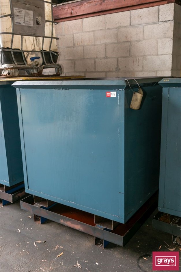 Heavy Duty Waste Swarf Steel Bin with Catch Tray Auction (0912-5050714 ...