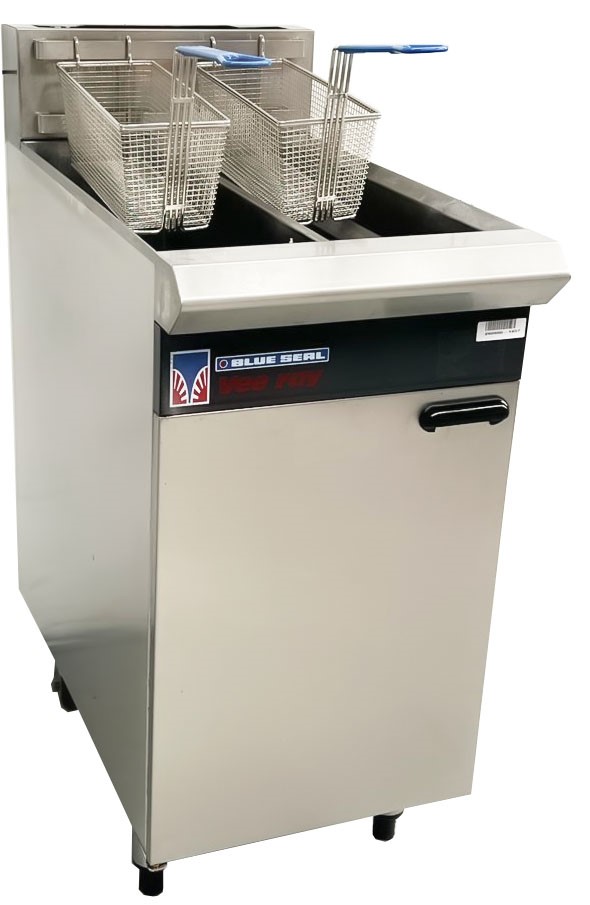 BLUE SEAL VEE RAY GAS SPLIT PAN DEEP FRYER Auction (0020-5050854 ...