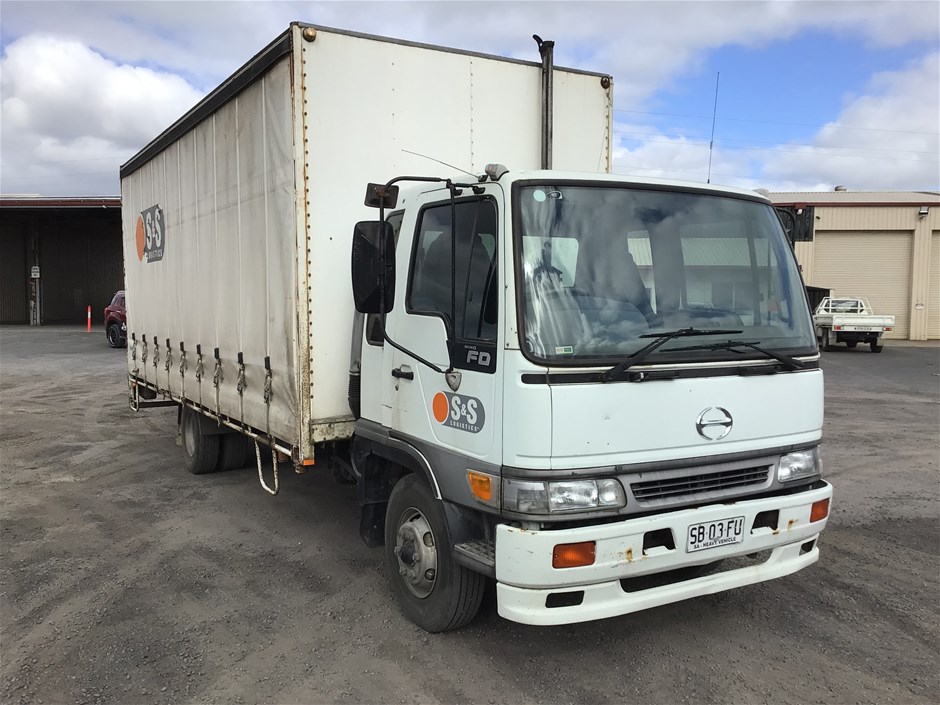 2001 HINO FD2J 4 x 2 Curtainsider Rigid Truck Auction (0002-8016465 ...