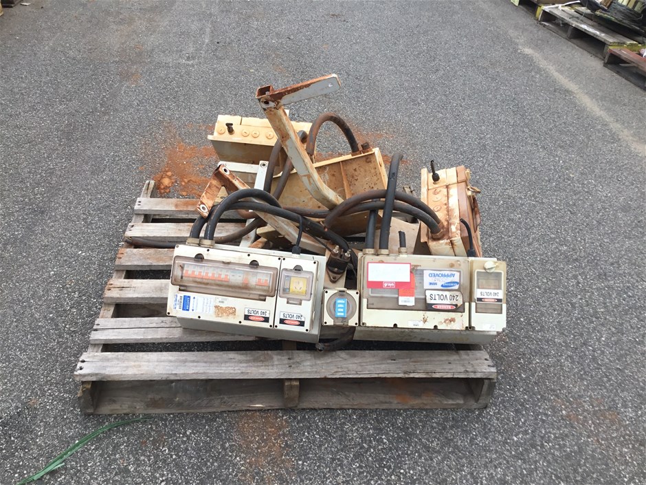 Pallet of Lighting Tower Control Boxes Auction (0072-9039132) | Grays ...