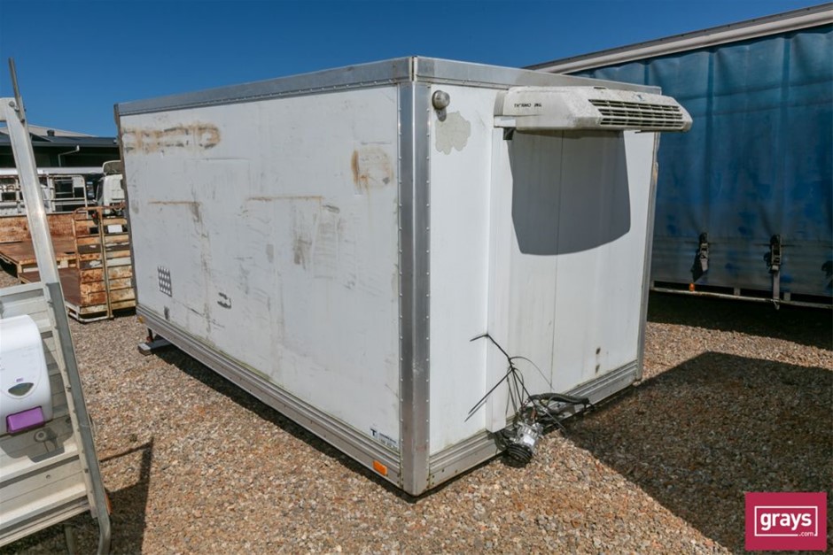 Thermo King 300 MAX Unit Refrigerated Pantech Body Auction (0066 ...