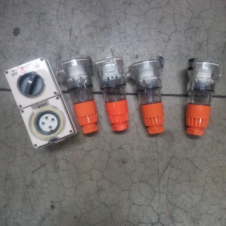 4-Pin Switch Socket Auction (0082-3024047) | Grays Australia