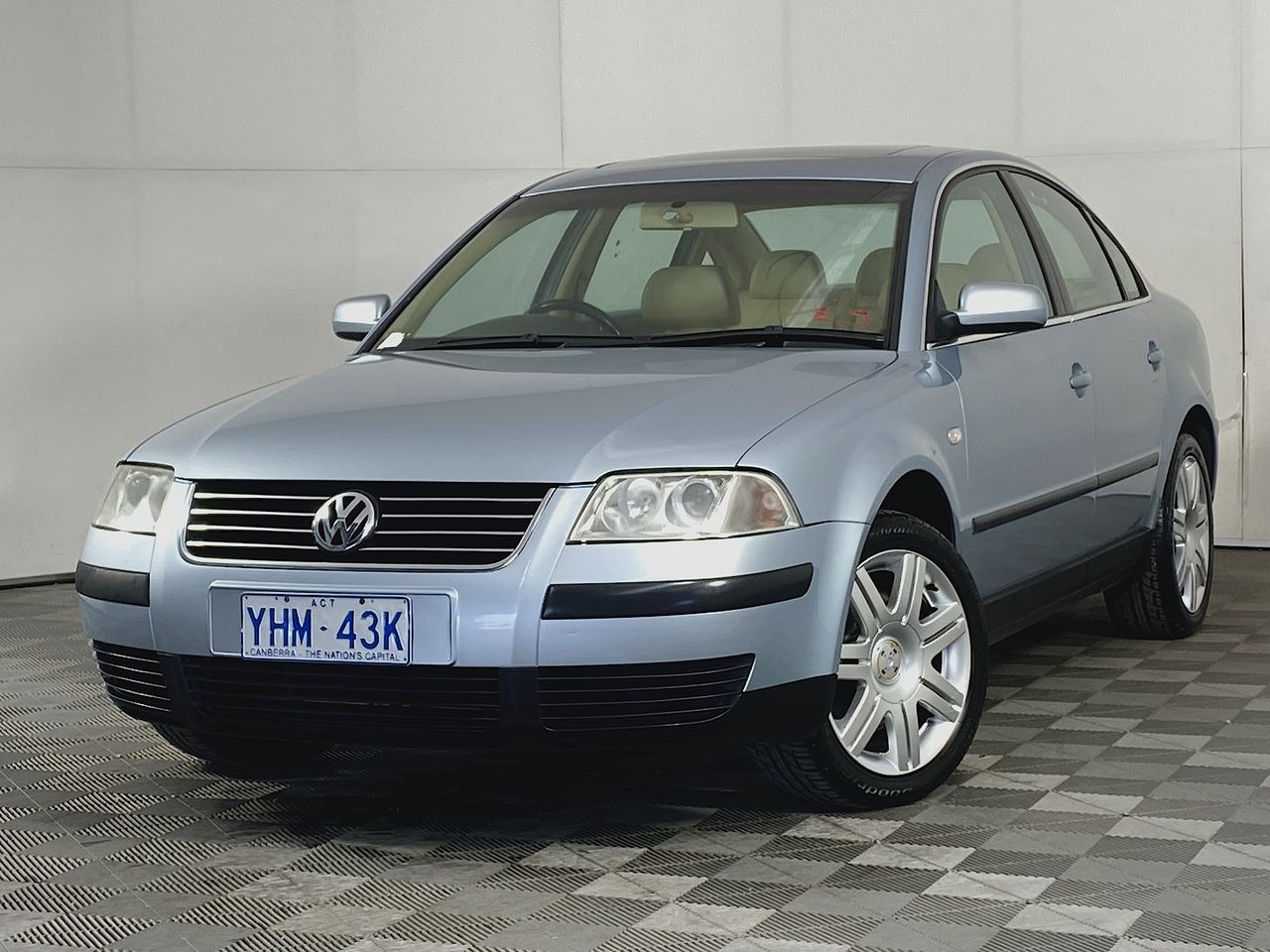 2003 Volkswagen Passat V5 S Automatic Sedan Auction (0001-20069510 ...