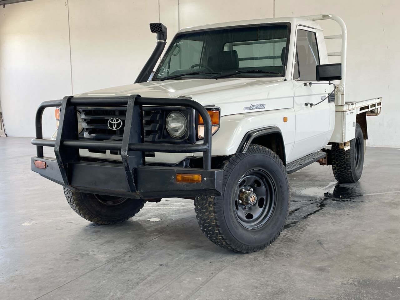 2004 Toyota Landcruiser HDJ79R Turbo Diesel Manual Cab Chassis Auction ...