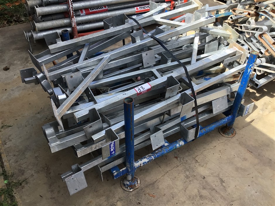 Stillage Qty Safety Rail Stands Galvanised Auction (0038-7042832 ...