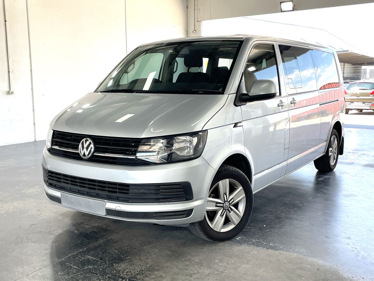 2017 Volkswagen Caravelle TDI340 T6 Turbo Diesel Automatic Auction ...