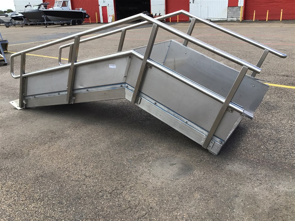 1x 8 Step S/S Stair and handrail Attachment Auction (0031-7042916 ...