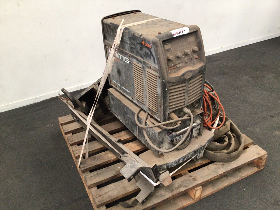 UniMig Razor 250 Mig Welder with Wire Feeder Auction (0020-7042765 ...