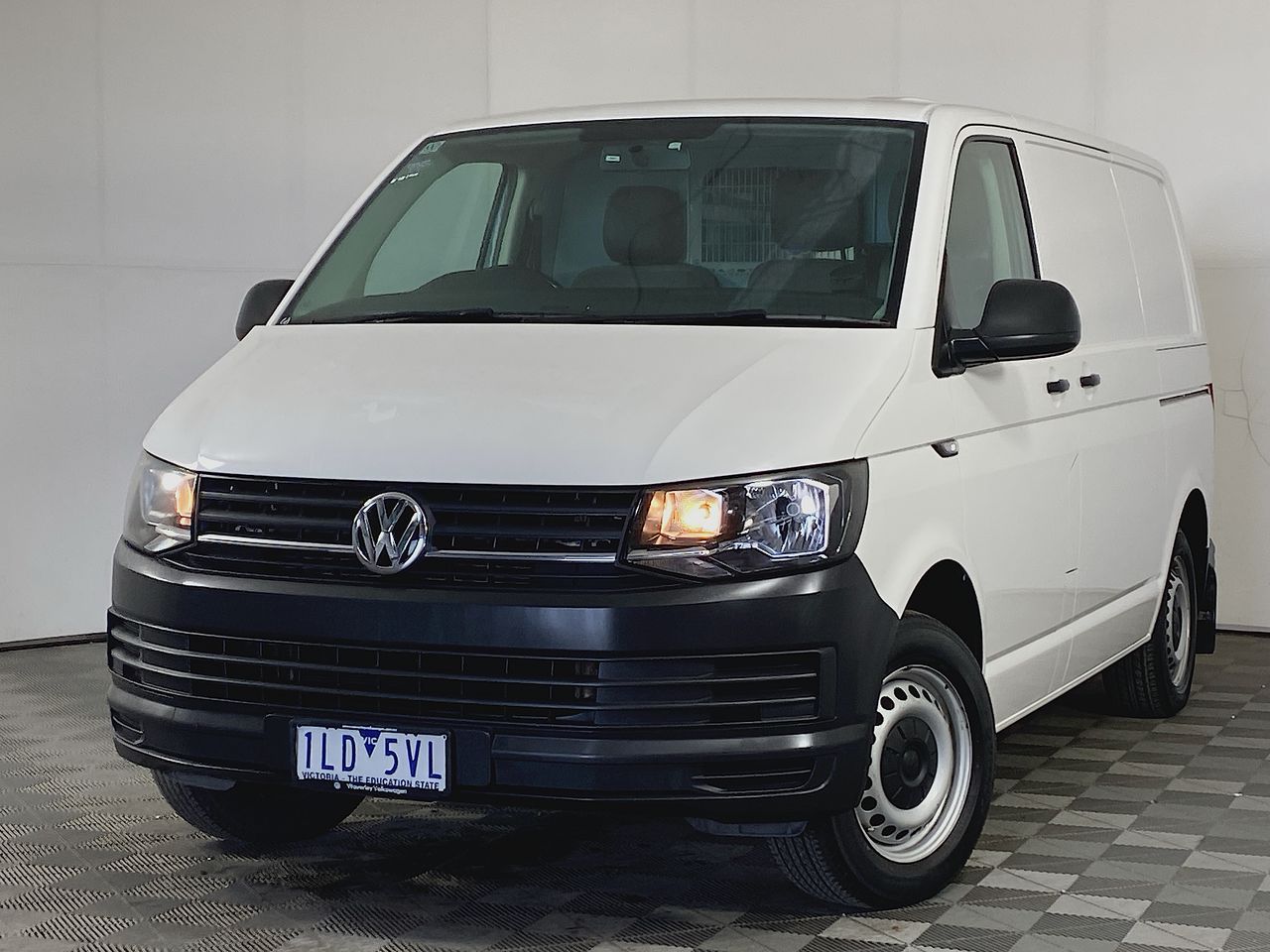 2017 Volkswagen Transporter TDI340 SWB T6 Turbo Diesel Automatic Van ...