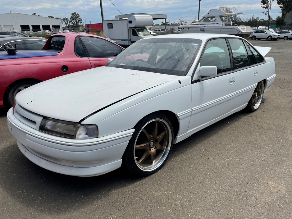 1989 Holden Commodore Automatic Sedan Auction (0001-10329336) | Grays ...