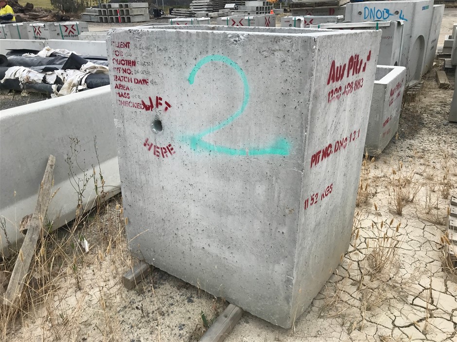 1x Auspits Concrete Pit Auction (0017-3024355) | Grays Australia
