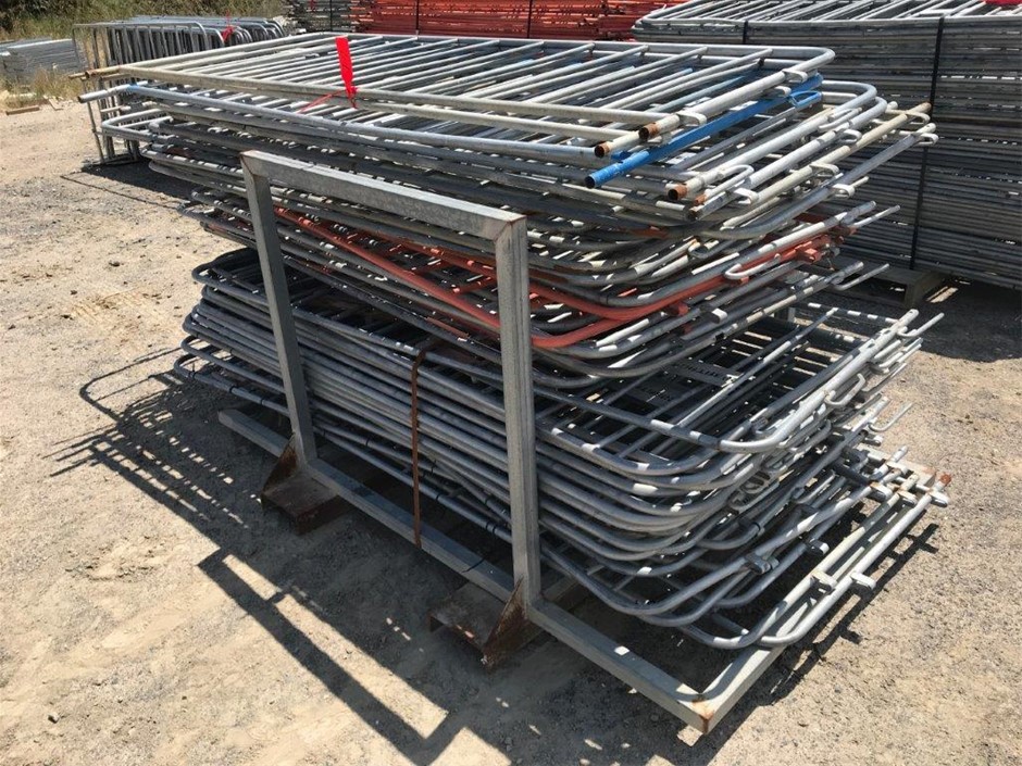 1x Stillage of Assorted Fortress Temporary Fencing Auction (0077 ...