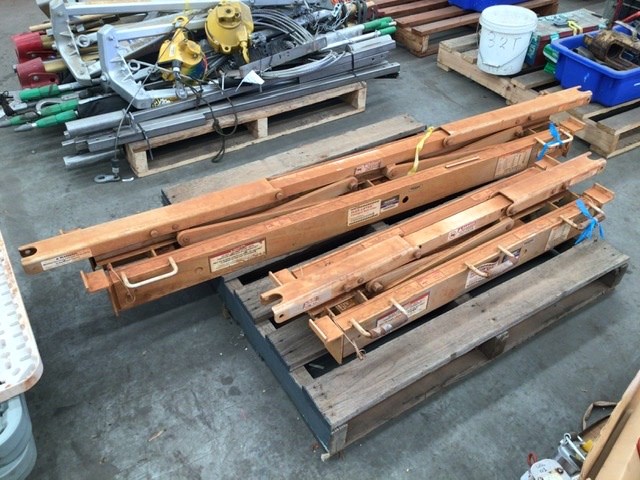 2 x Flex Lifter Conveyor Belt Lifter Auction (0039-9038902) | Grays ...