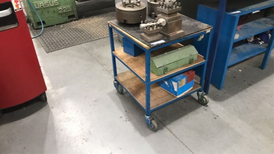 Qty of assorted machine tooling - 2x3 jaw chucks, 2x2 tool posts ...