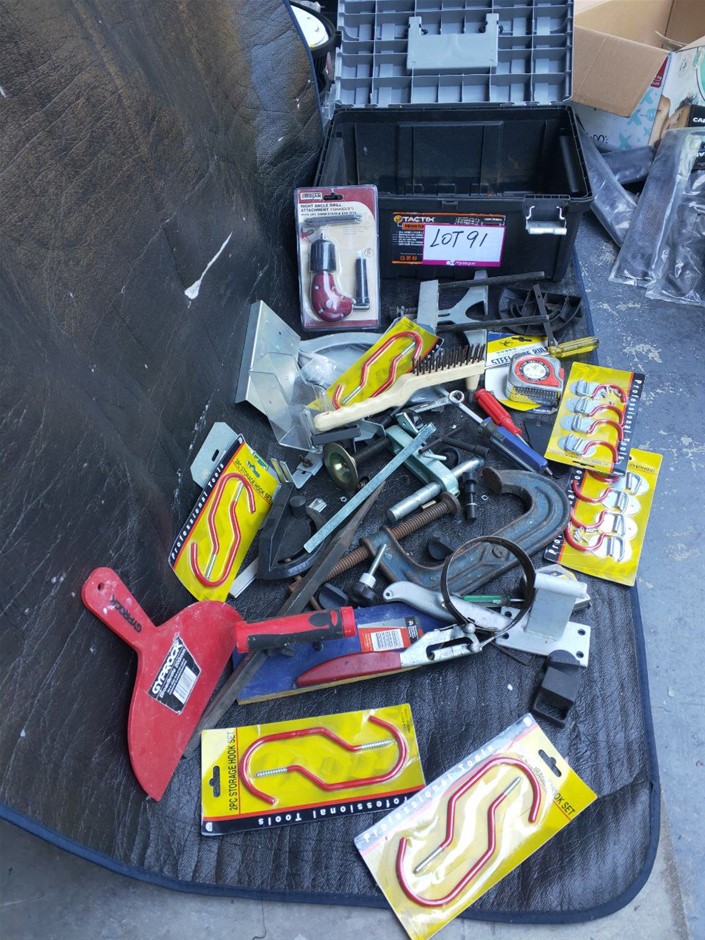 Box of Large Quantity Of Hand Tools With Tool Box Auction (0091-3024720 ...
