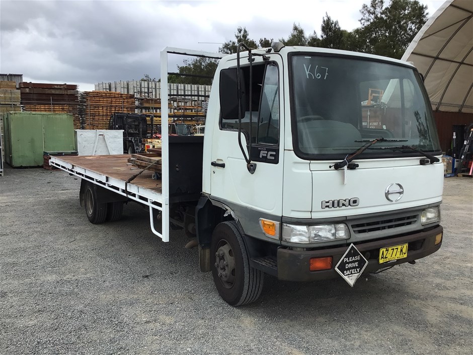 2002 Hino FC3J 4 x 2 Tray Body Truck