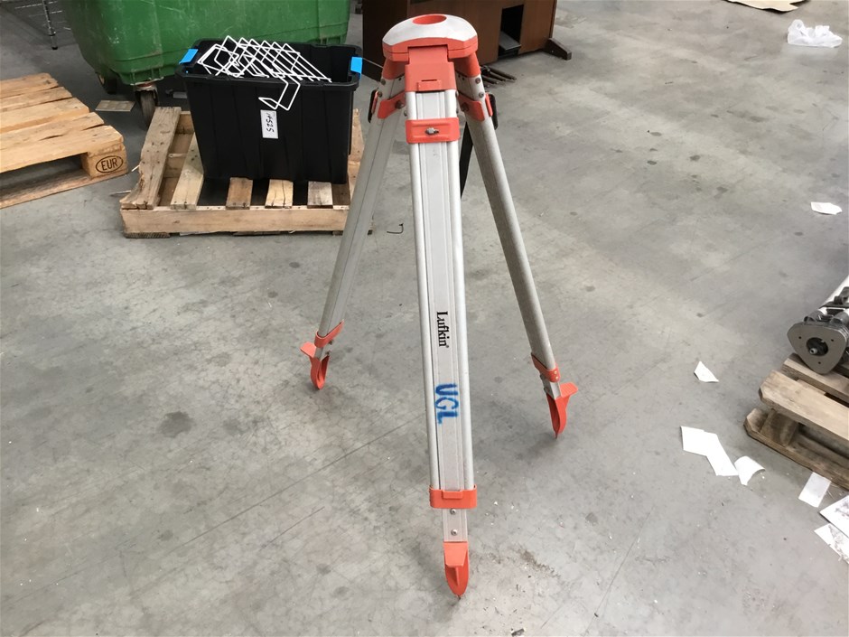 Pallet Of Dumpy/Laser Level Tripods Auction (0122-9038892) | Grays ...