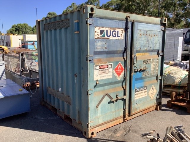 7Ft Shipping Container And Contents Auction (0017-9038651) | Grays ...