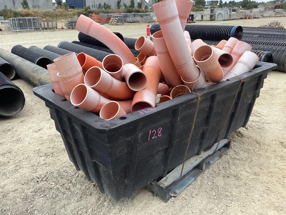 1 x Container of Assorted Conduit Elbows Auction (0128-3024634) | Grays ...