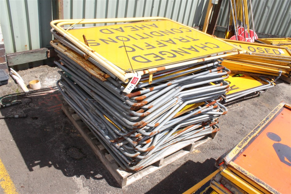 Quantity Assorted Safety "A" Free Standing Signage Auction (0101 ...