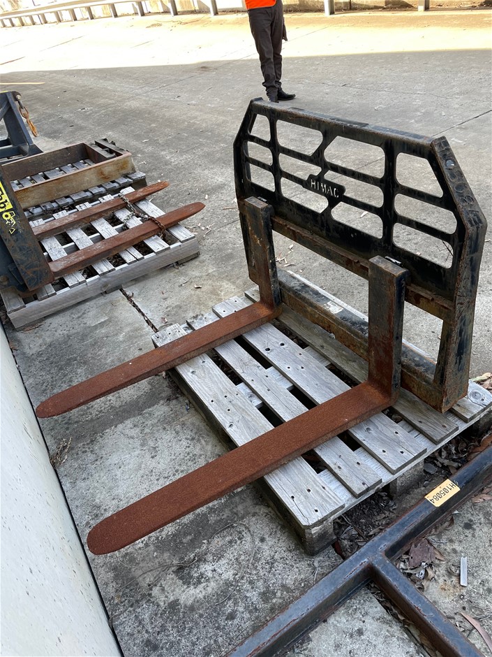 2017 JCB Fork Attachment - To Suit Skid Steer (Forest Lake) Auction ...