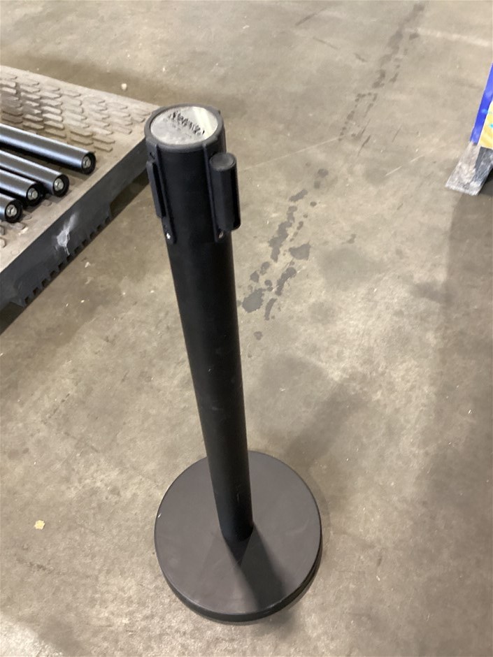 Retractable Belt Queuing Bollards, Qty x 5 Auction (0039-8016961 ...