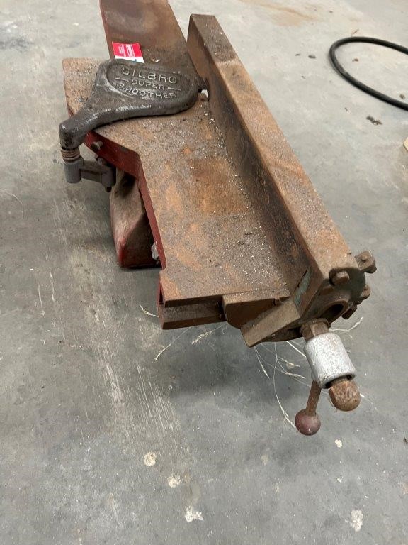 Gilbro Bench Mount Wood Jointer/Planer Auction (0033-5052094) | Grays ...