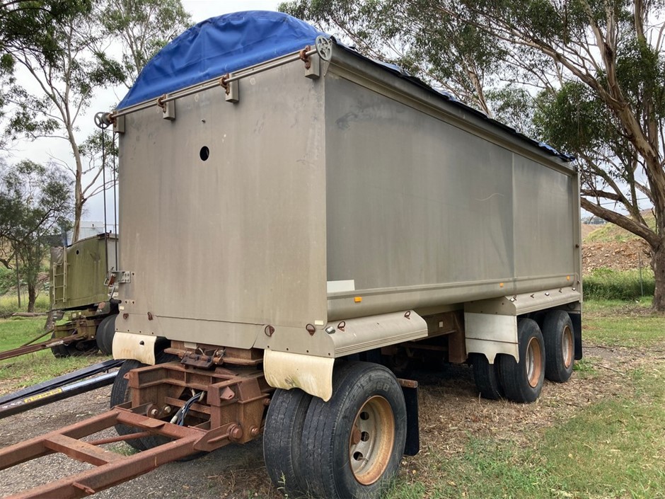 2006 Borcat Triaxle Tipper Dog Trailer Auction (0014-5052330) | Grays ...