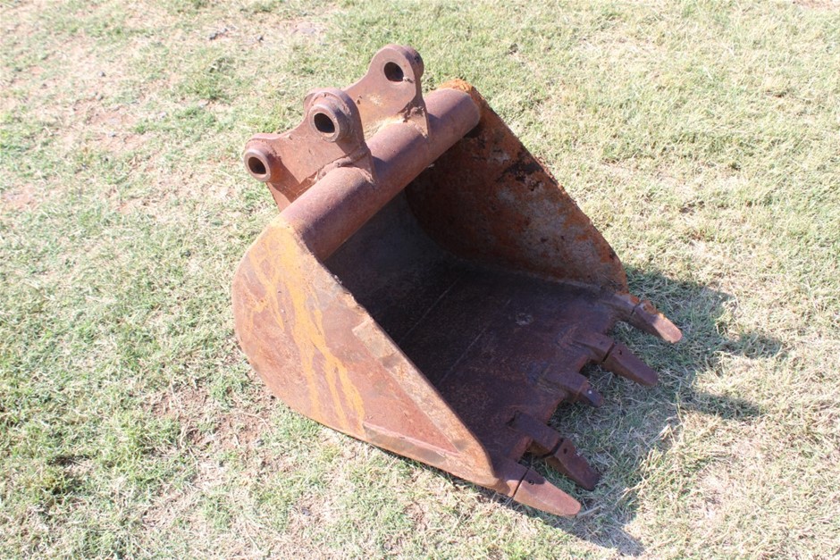 600mm GP bucket Auction (0006-5052334) | Grays Australia