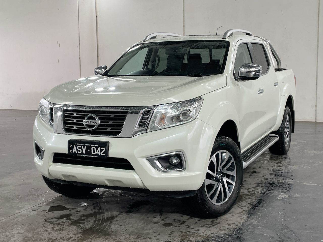 2017 Nissan Navara 4X4 ST-X SERIES 2 Turbo Diesel Automatic Dual Cab ...
