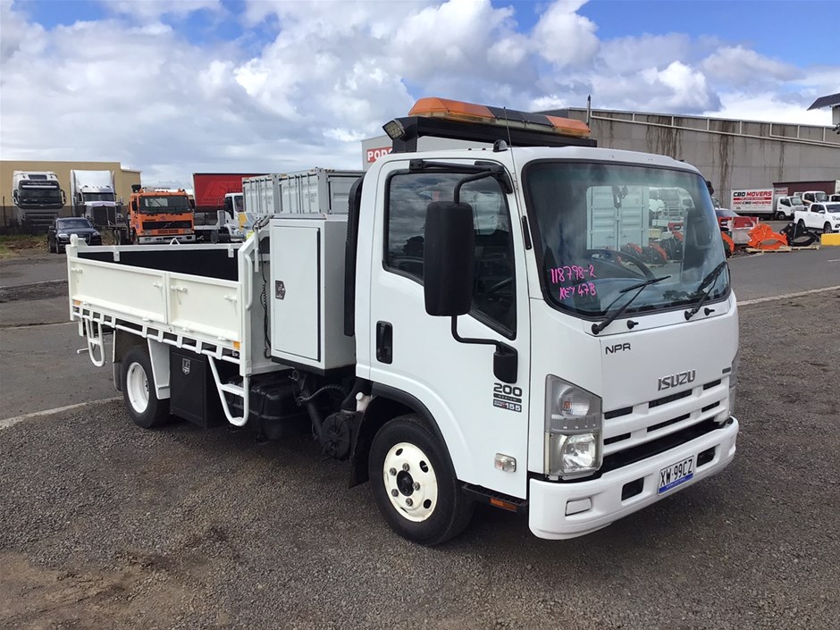2010 Isuzu NPR 200 Medium (4 x 2) Tipper Truck