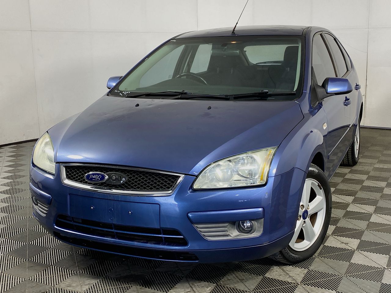 2006 Ford Focus LX LS Automatic Hatchback (WOVR-INSPECTED) Auction ...