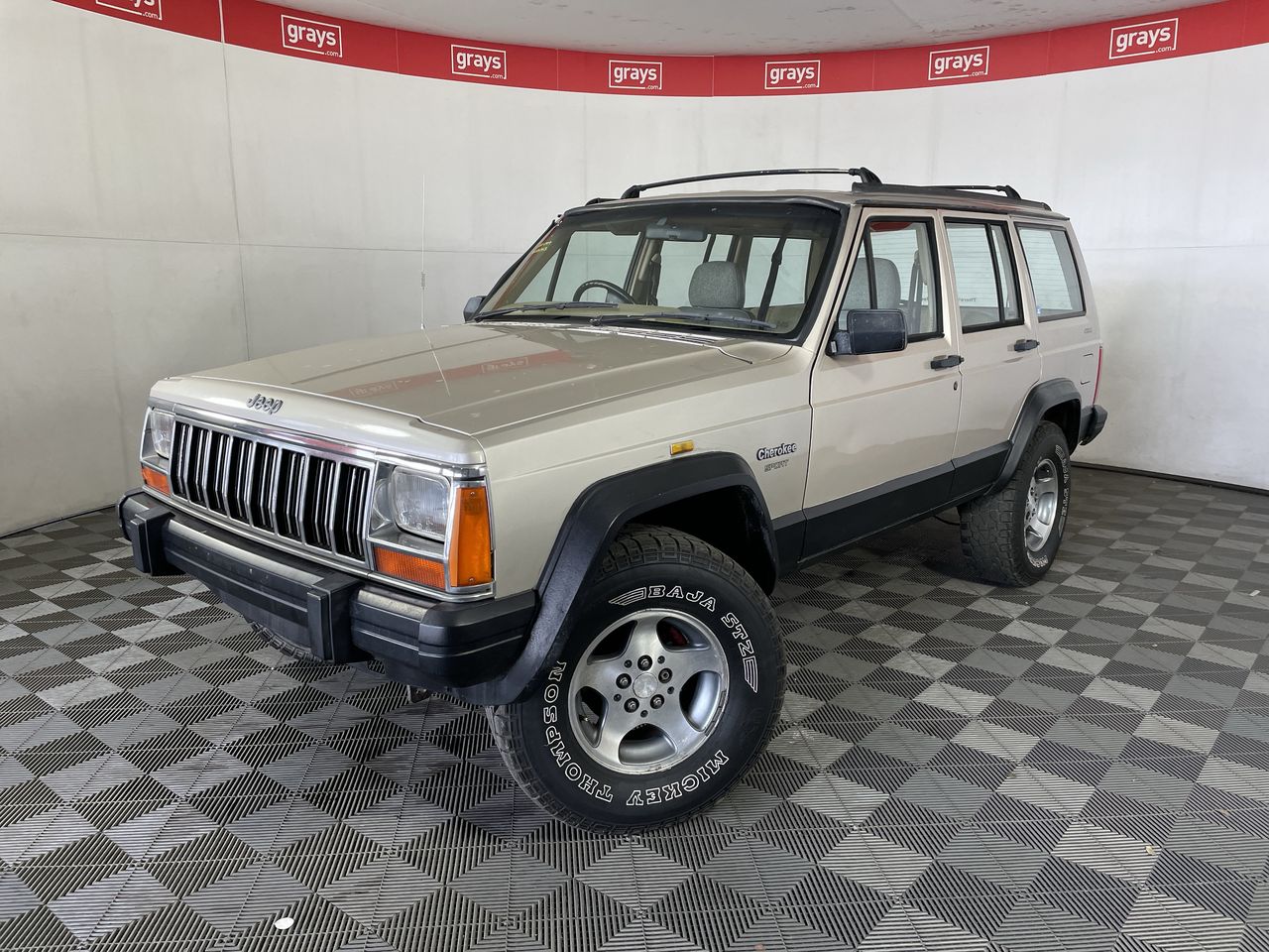 1995 Jeep Cherokee SPORT CLASSIC XJ Automatic Wagon Auction (0001 ...