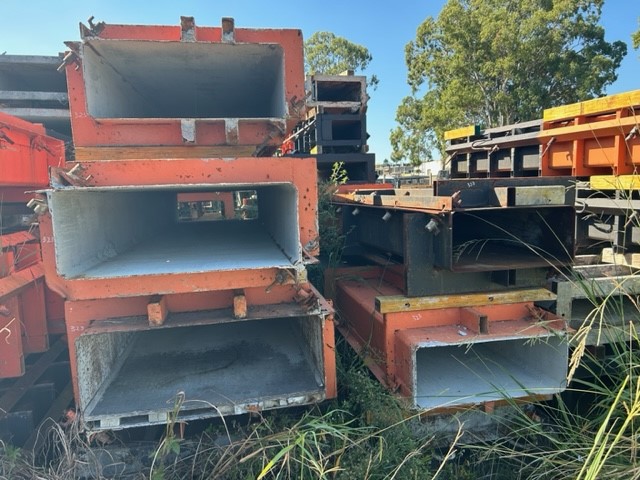 Stack of 7 Column Boxes Auction (0323-7044091) | Grays Australia