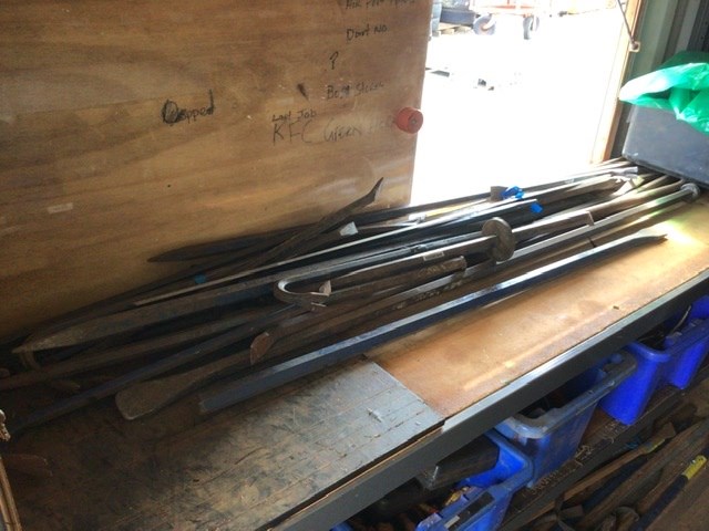 Approx 15 Assorted Jimmy Bars and Crow Bars Auction (0047-9040433 ...