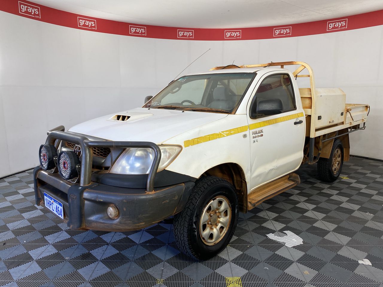2011 Toyota Hilux 4X4 SR KUN26R Turbo Diesel Manual Cab Chassis Auction ...