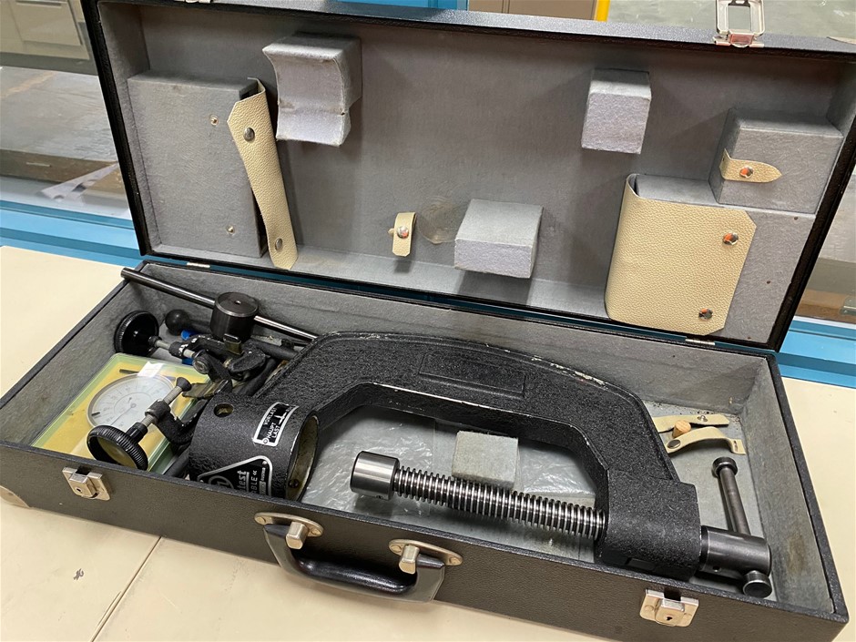 Emcotest Portable Hardness Tester Auction (0575-3025023) | Grays Australia