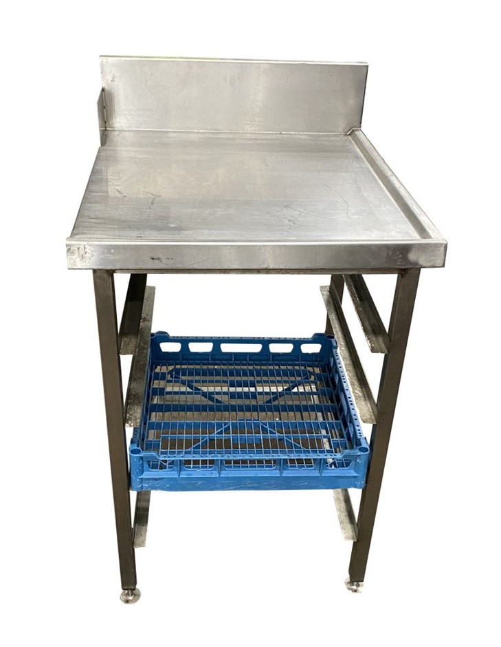 STAINLESS STEEL INLET BENCH WITH SPLASH BACK Auction (0040-5052395 ...